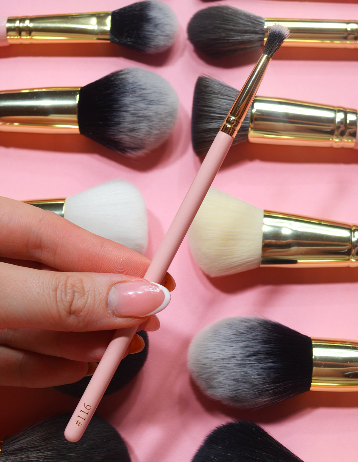 P.Louise #638 Flat Angled Face Brush